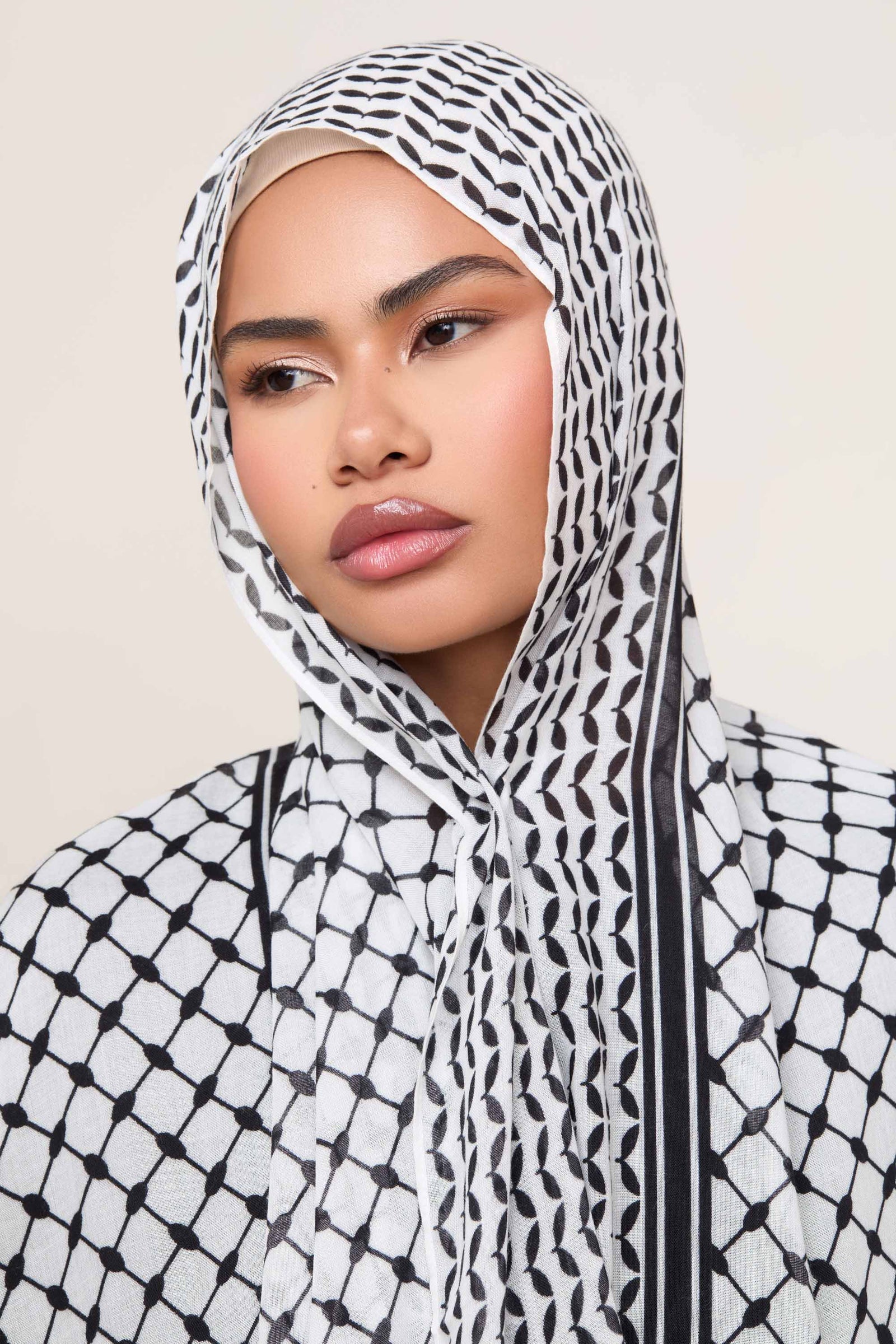 Keffiyeh Modal Hijab - Black